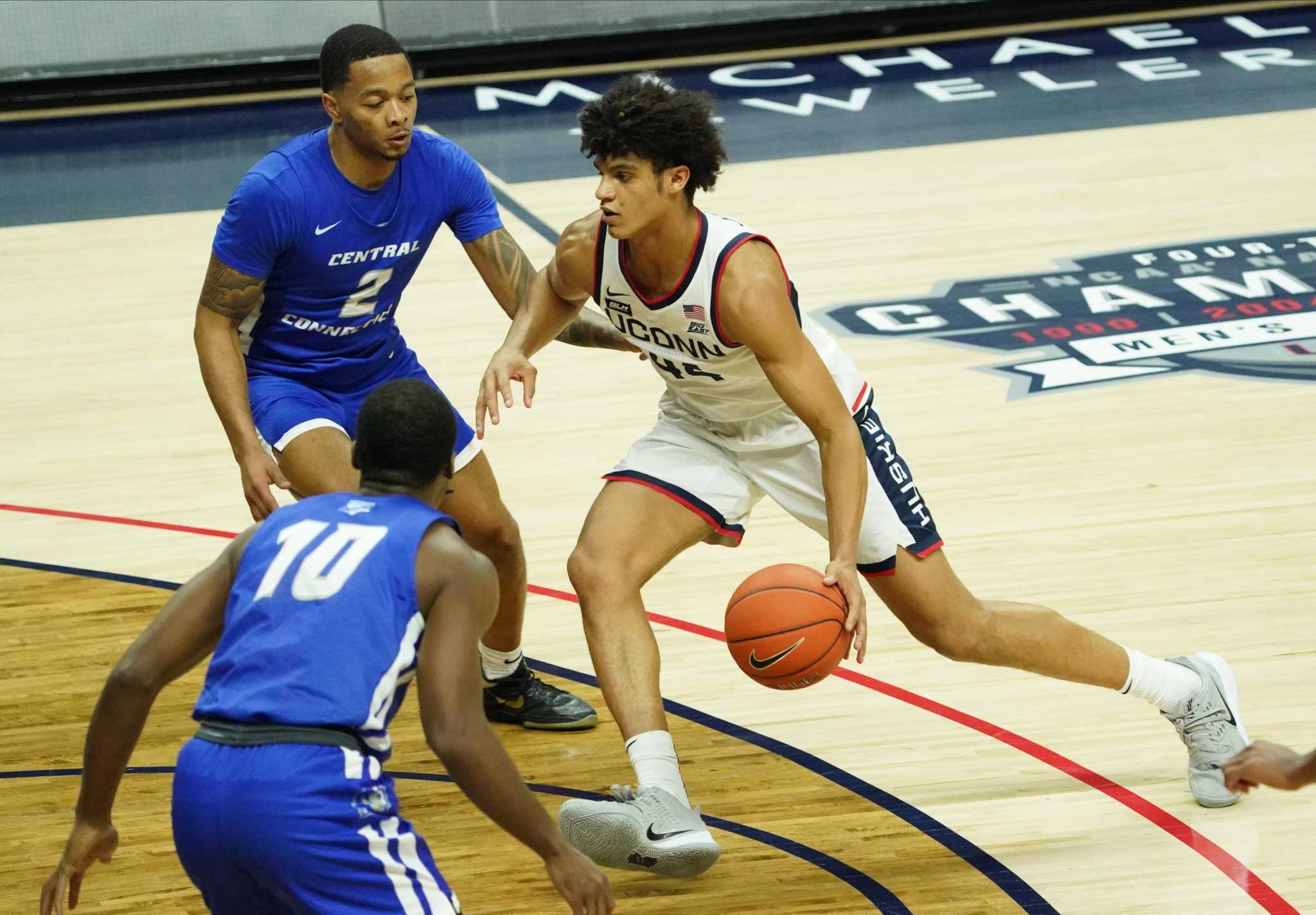 Why UConn needs Andre Jackson to trust his unique athletic ability ...