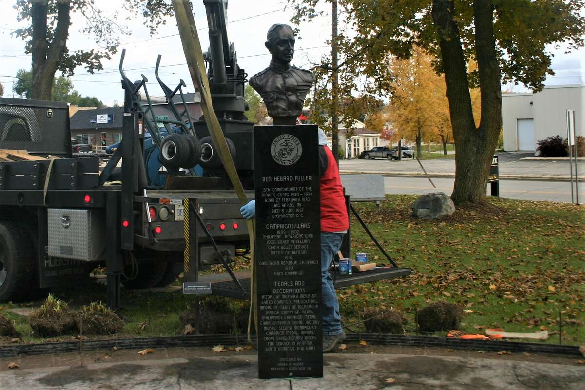Monument installed honoring Big Rapids veteran