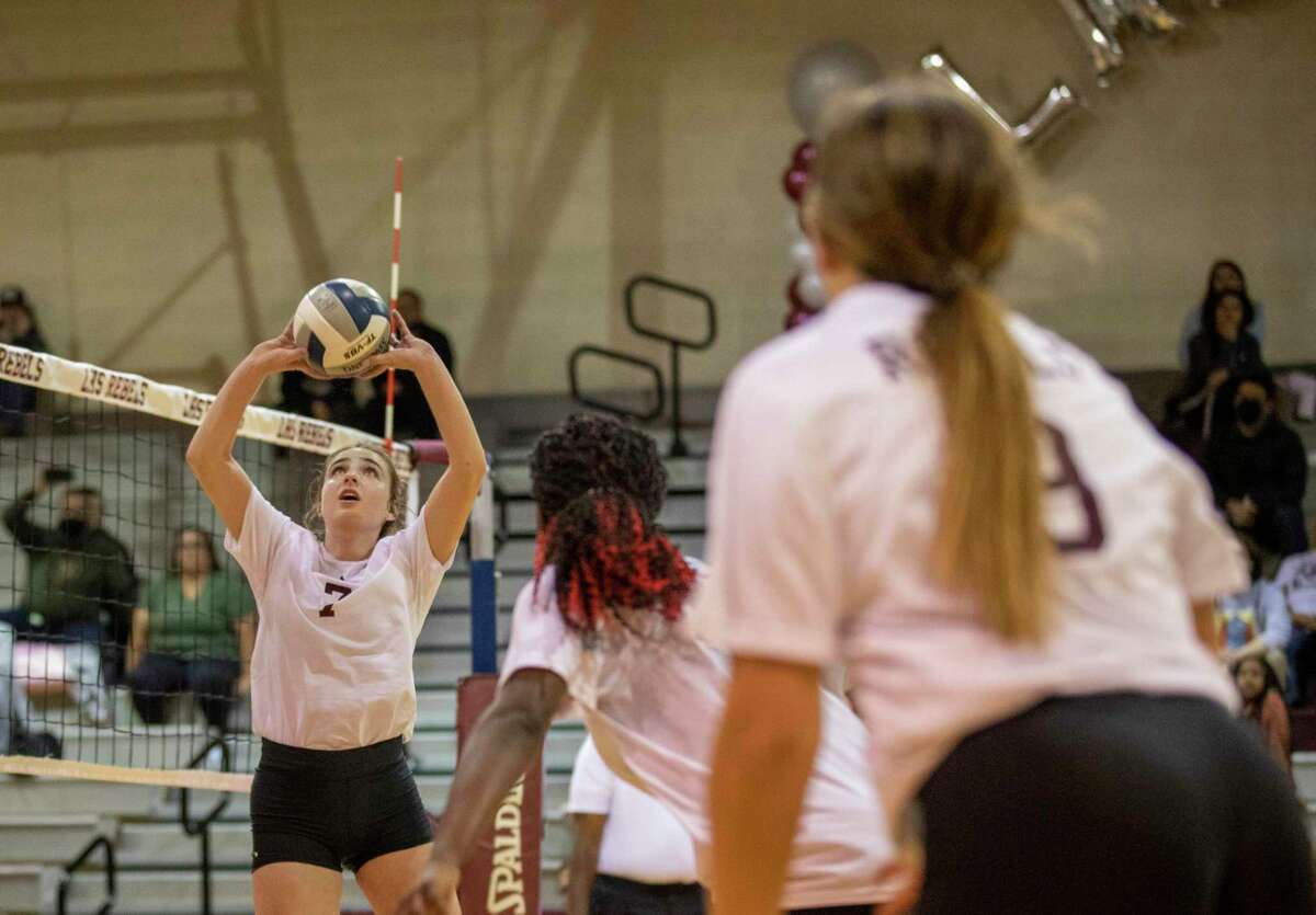 HS VOLLEYBALL: Calzada’s ace lifts Legacy to bi-district playoff win