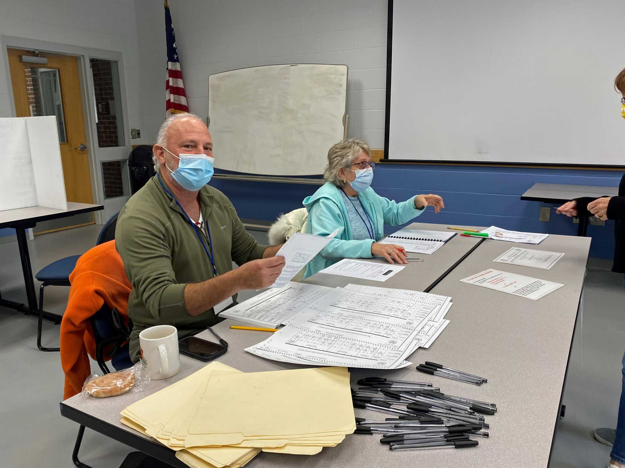 Peggy Lyons wins Madison’s top spot; other Shoreline towns keep leaders ...