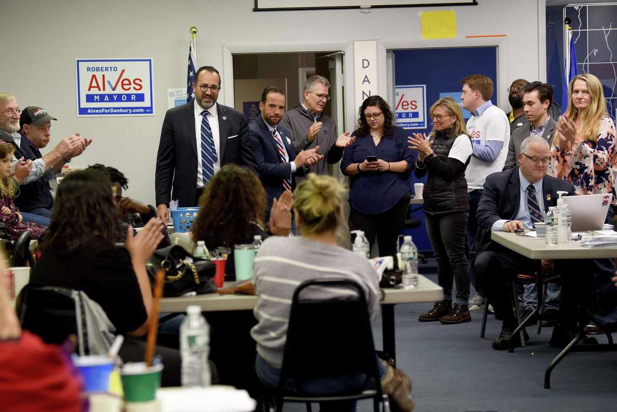 Republican Dean Esposito wins Danbury mayoral race after Roberto Alves ...