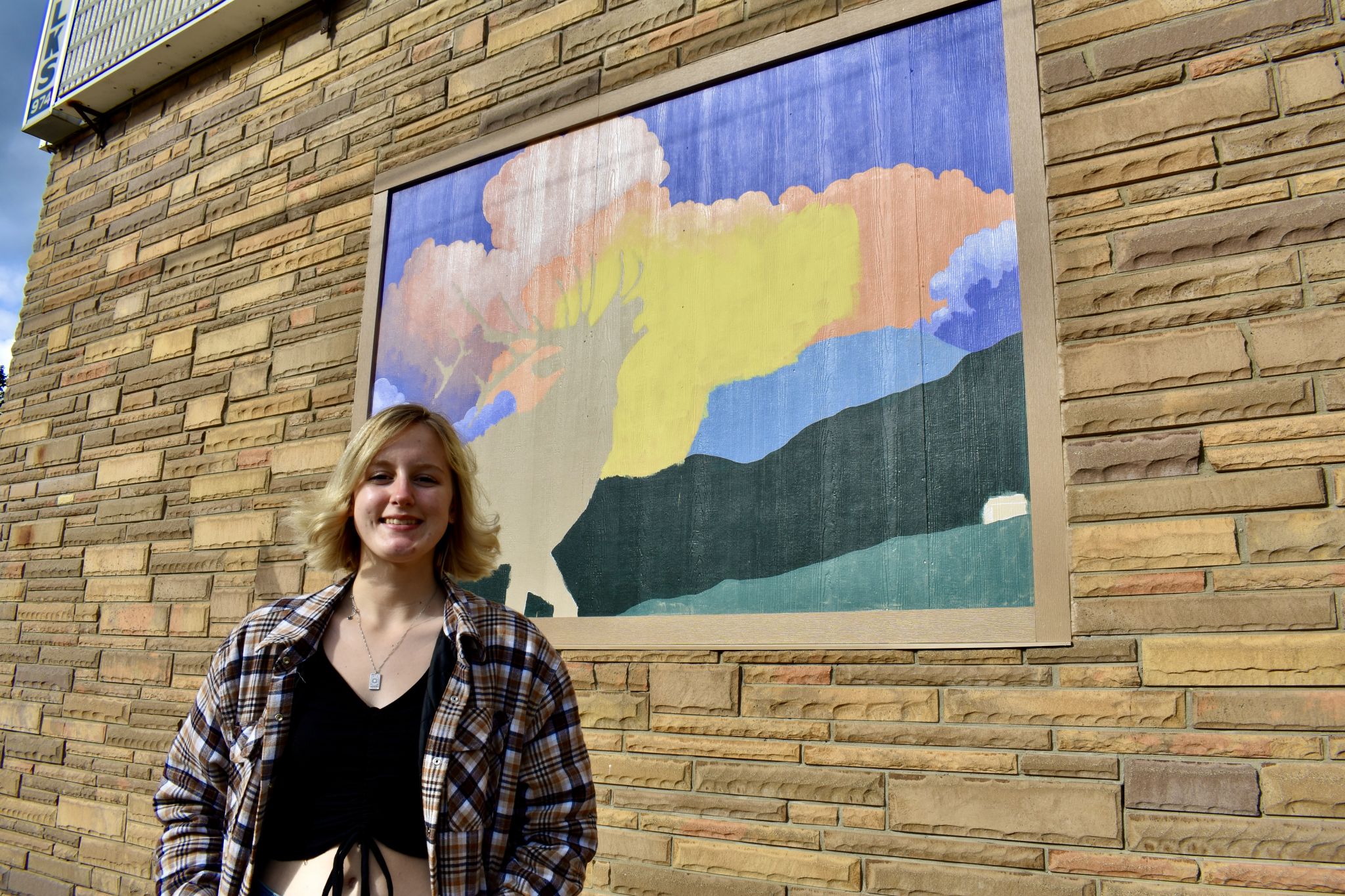 Big Rapids senior creates mural at Elks Lodge