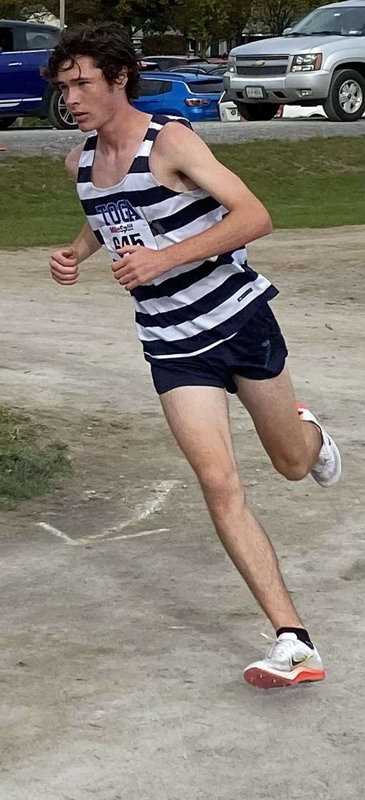 Saratoga Springs duo continue family legacy at cross country sectionals