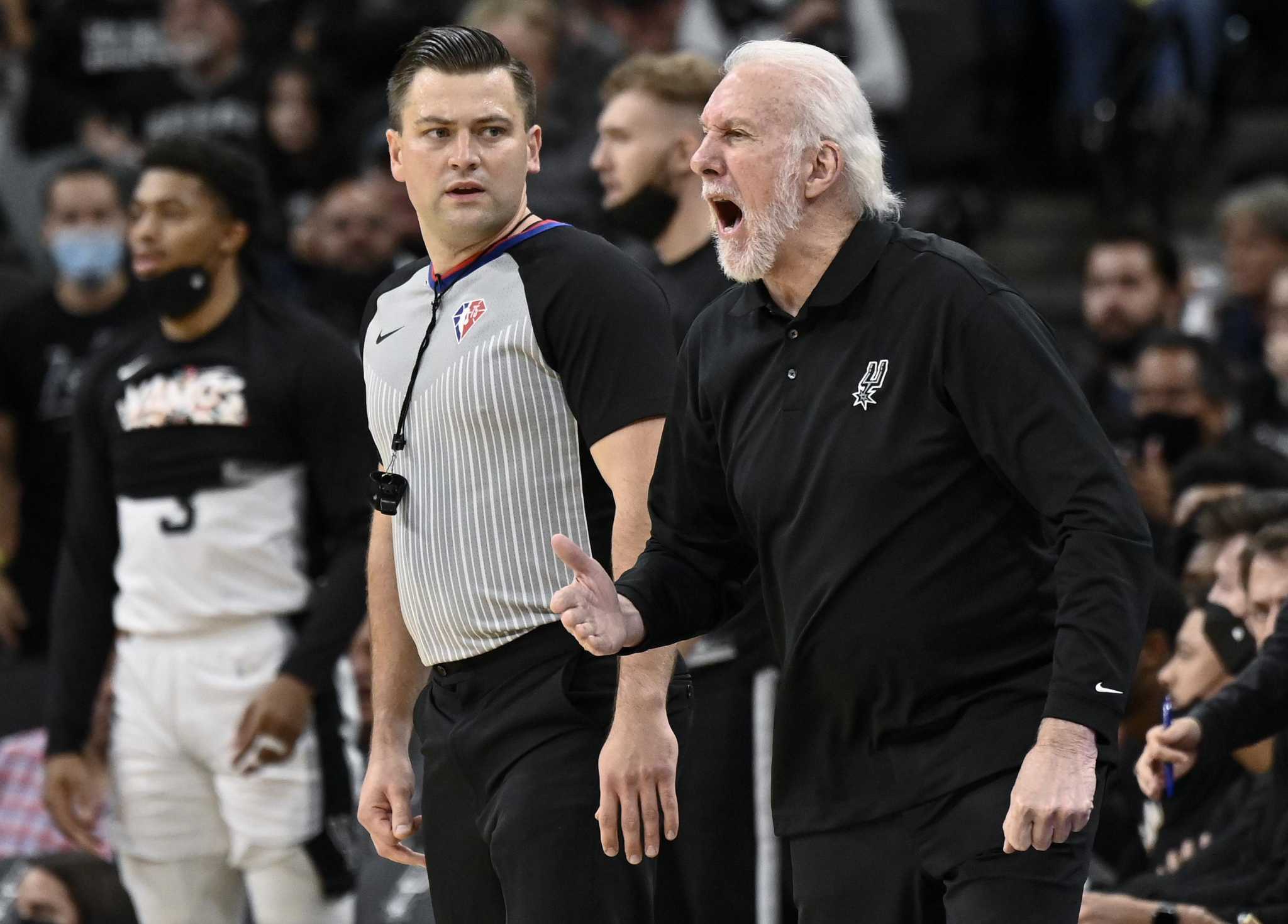 Spurs players call fair on new NBA foul rules