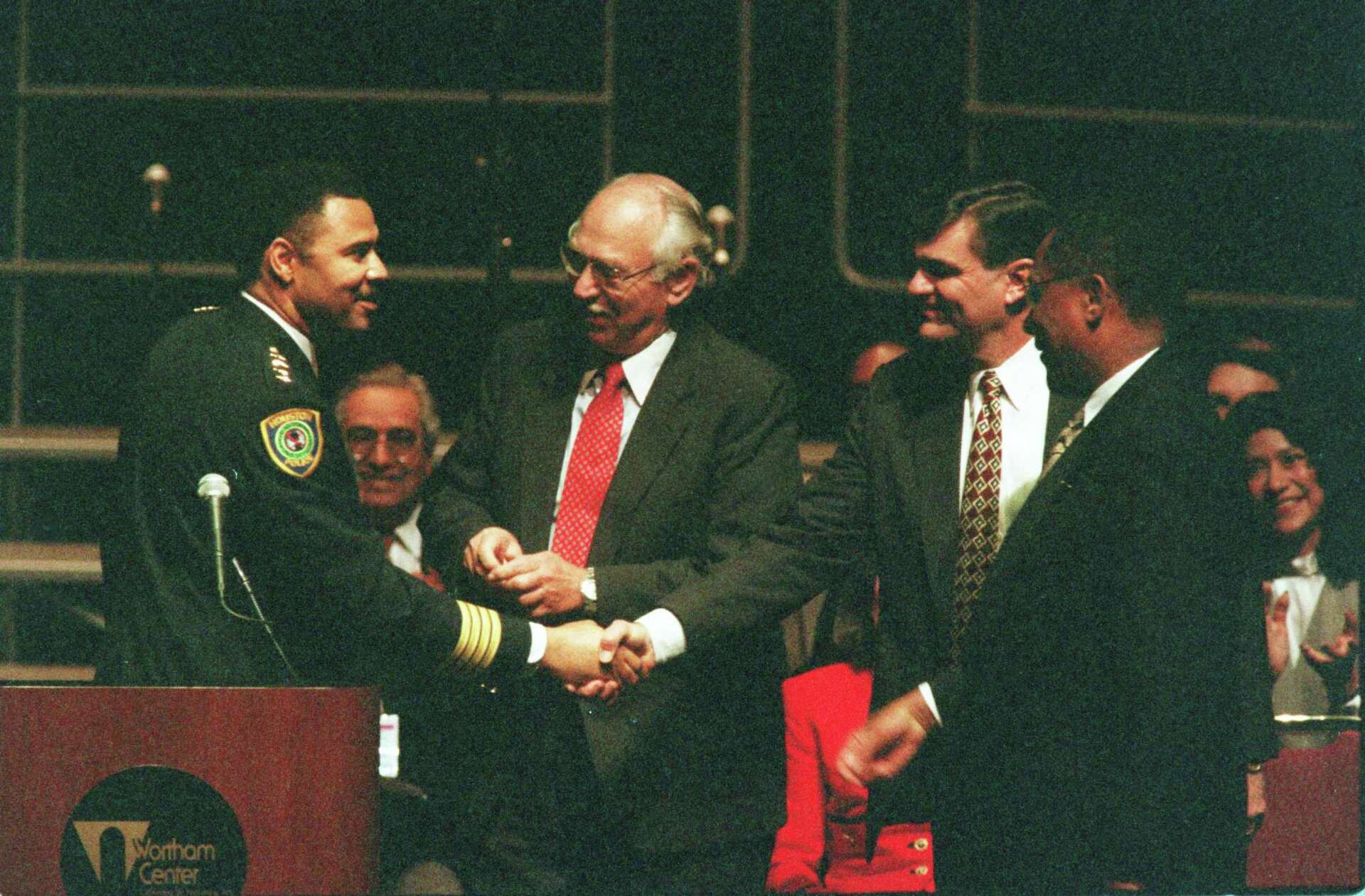 Pioneering HPD Chief Harry Caldwell dies; ushered in reforms amid ...