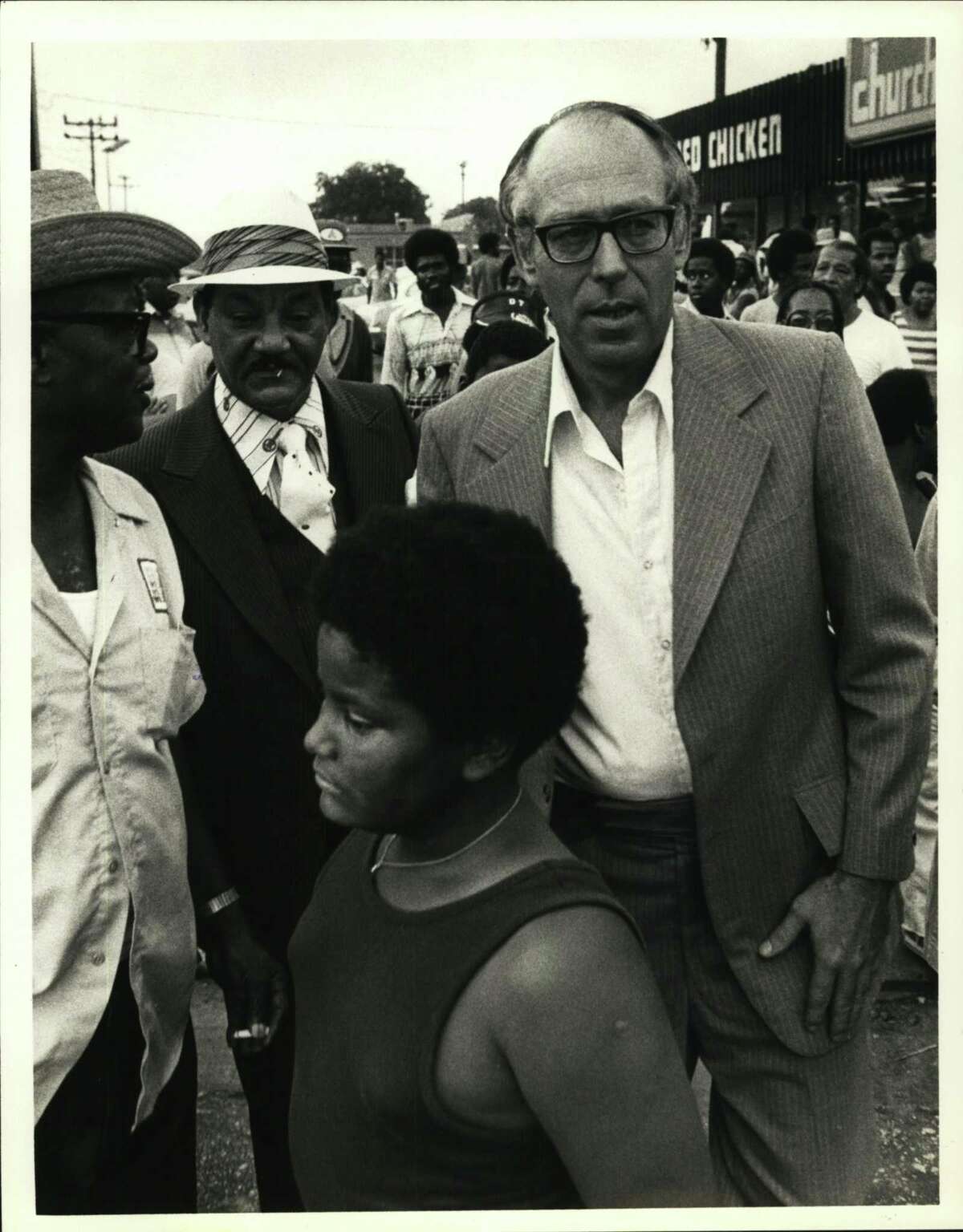 Pioneering HPD Chief Harry Caldwell dies; ushered in reforms amid ...