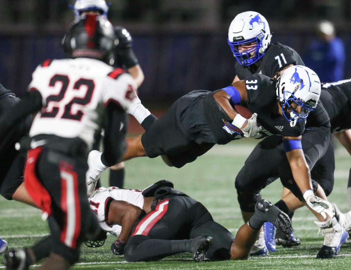 Friendswood mounts comeback to defeat Port Arthur Memorial for share of ...