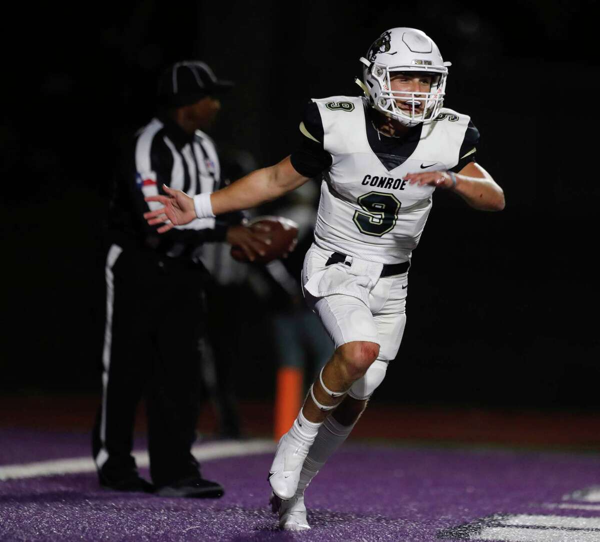 Conroe wraps up regular season with win over Willis