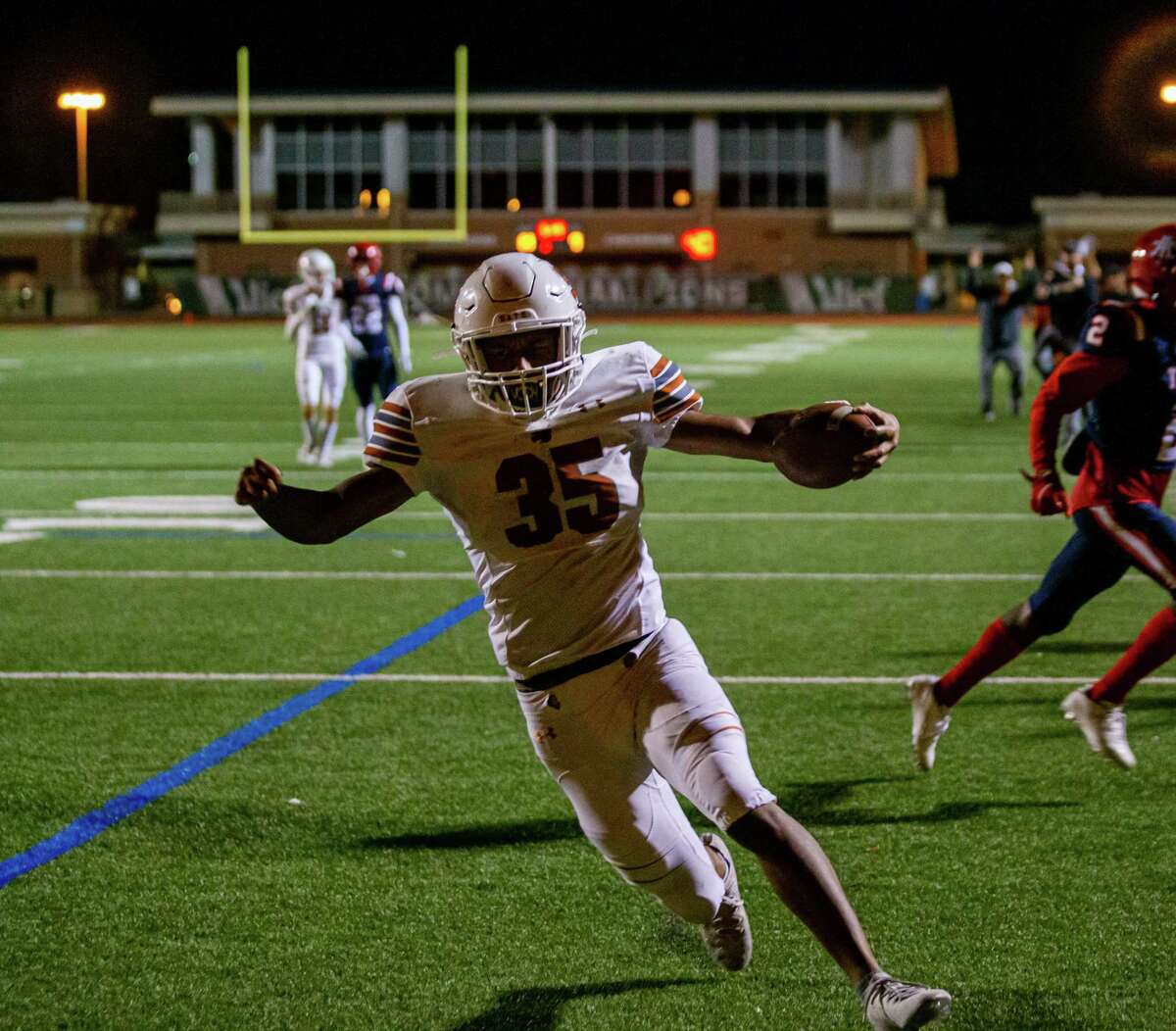 Friday night highlights: Alief Taylor, Tomball earn playoff berths