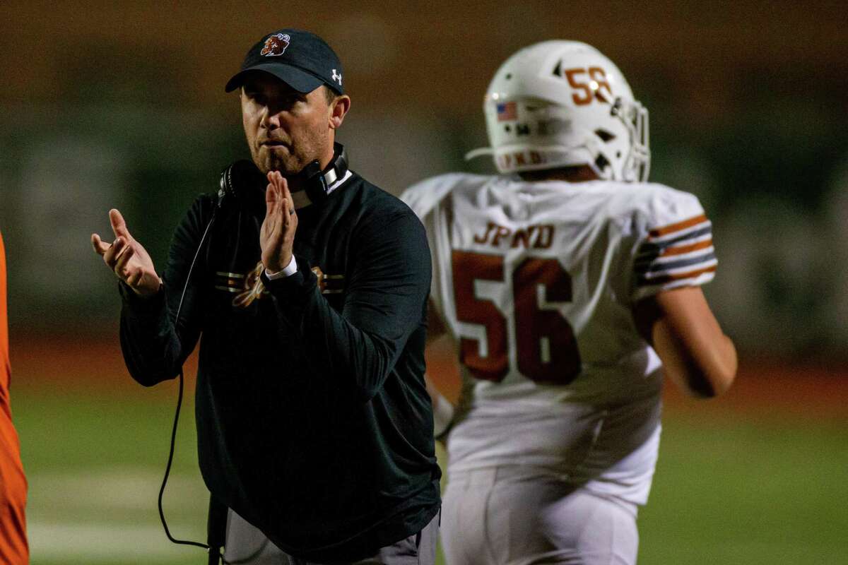 Friday night highlights: Alief Taylor, Tomball earn playoff berths