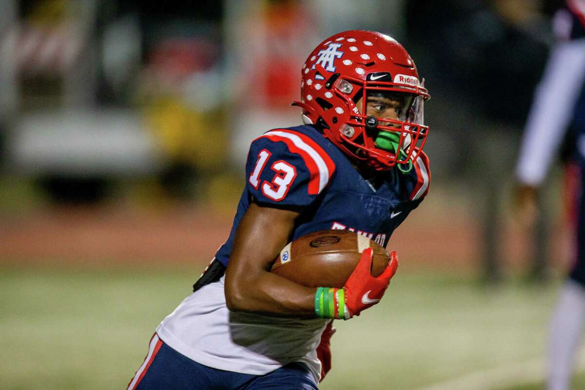 Friday night highlights: Alief Taylor, Tomball earn playoff berths