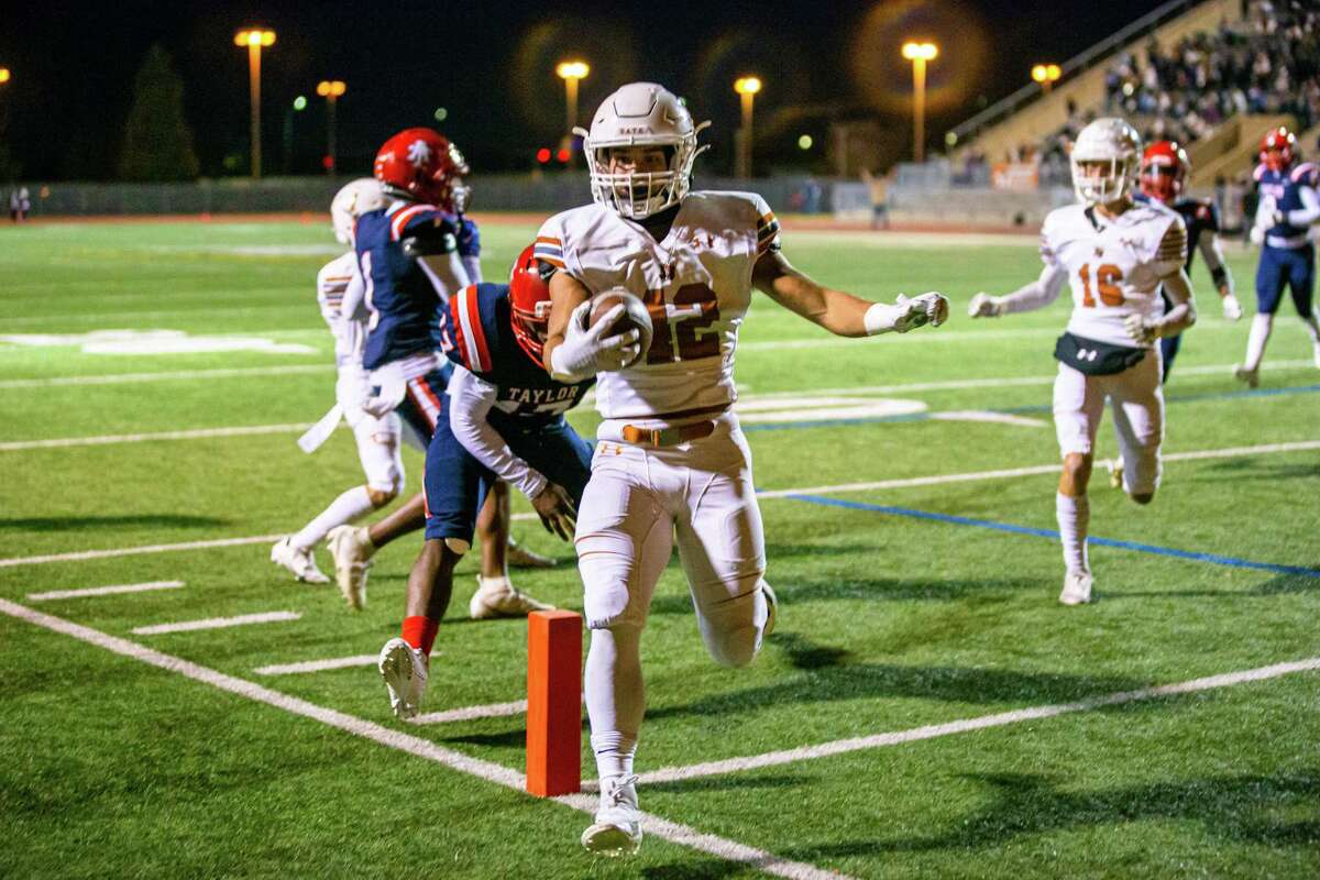 Friday night highlights: Alief Taylor, Tomball earn playoff berths