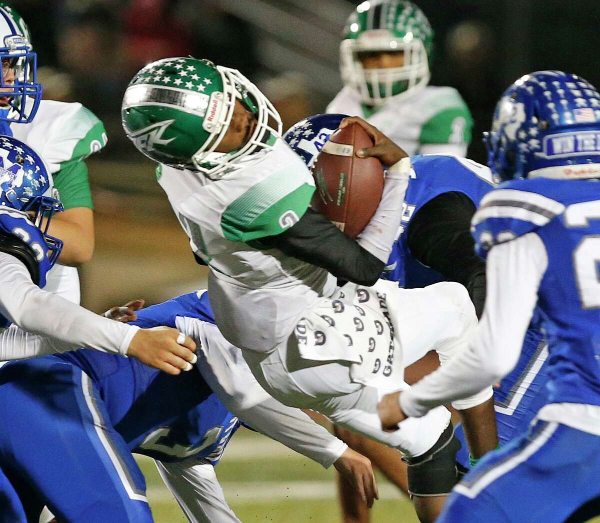 High school football: Kennedy 28, Memorial 17