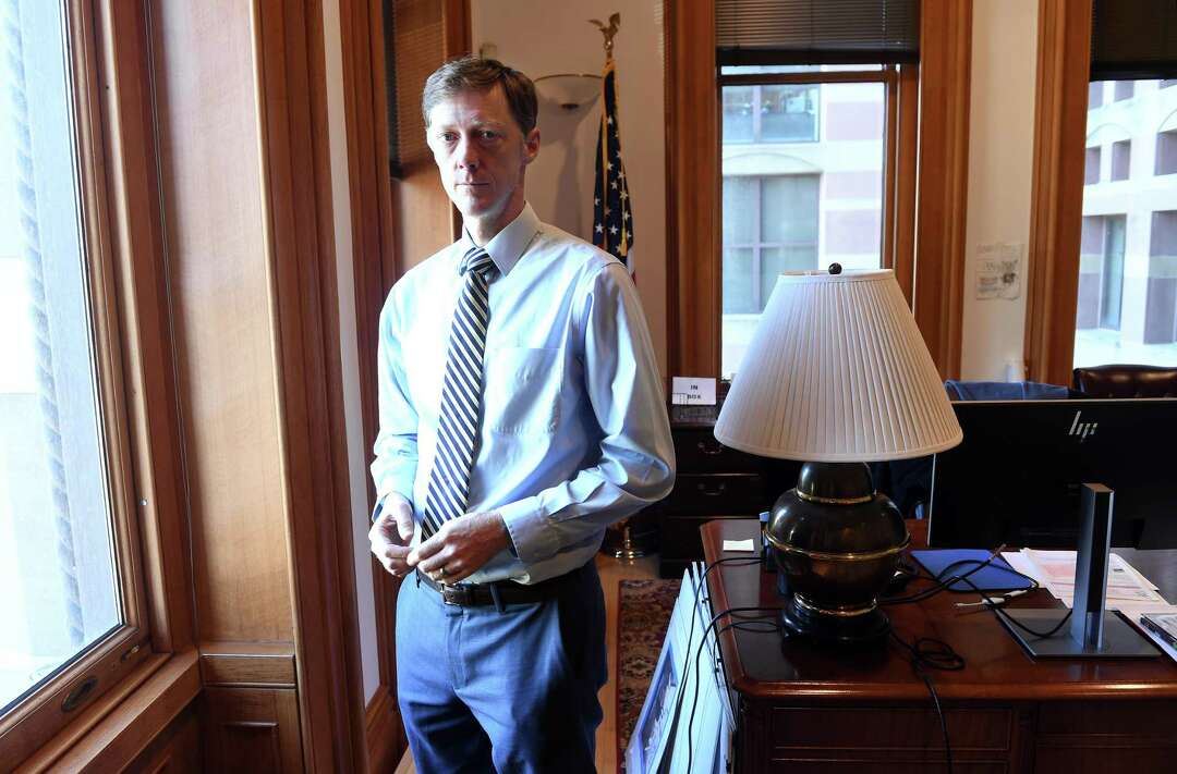 See which CT mayors, municipal officials earn highest salaries