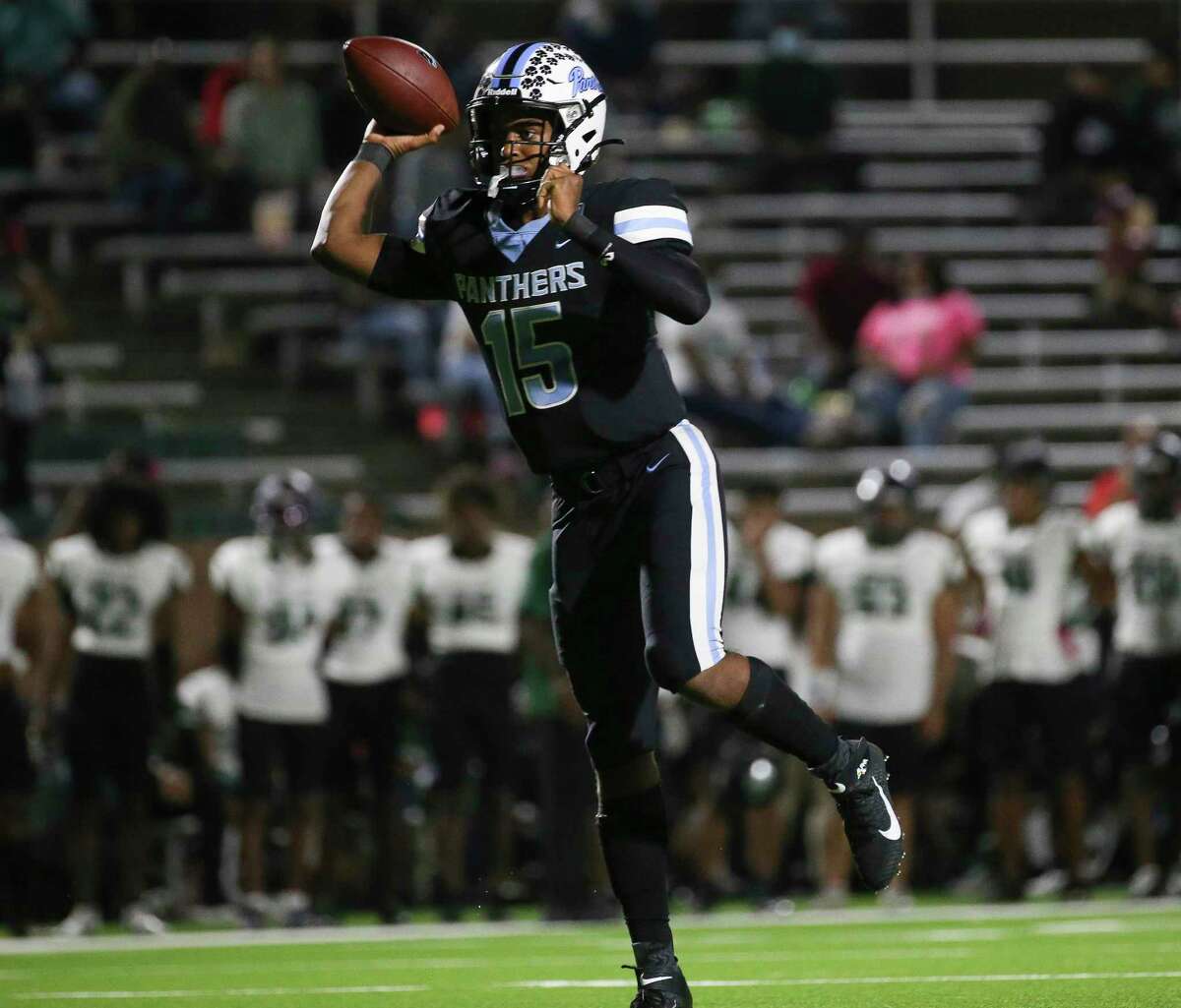 Paetow football clinches first district title