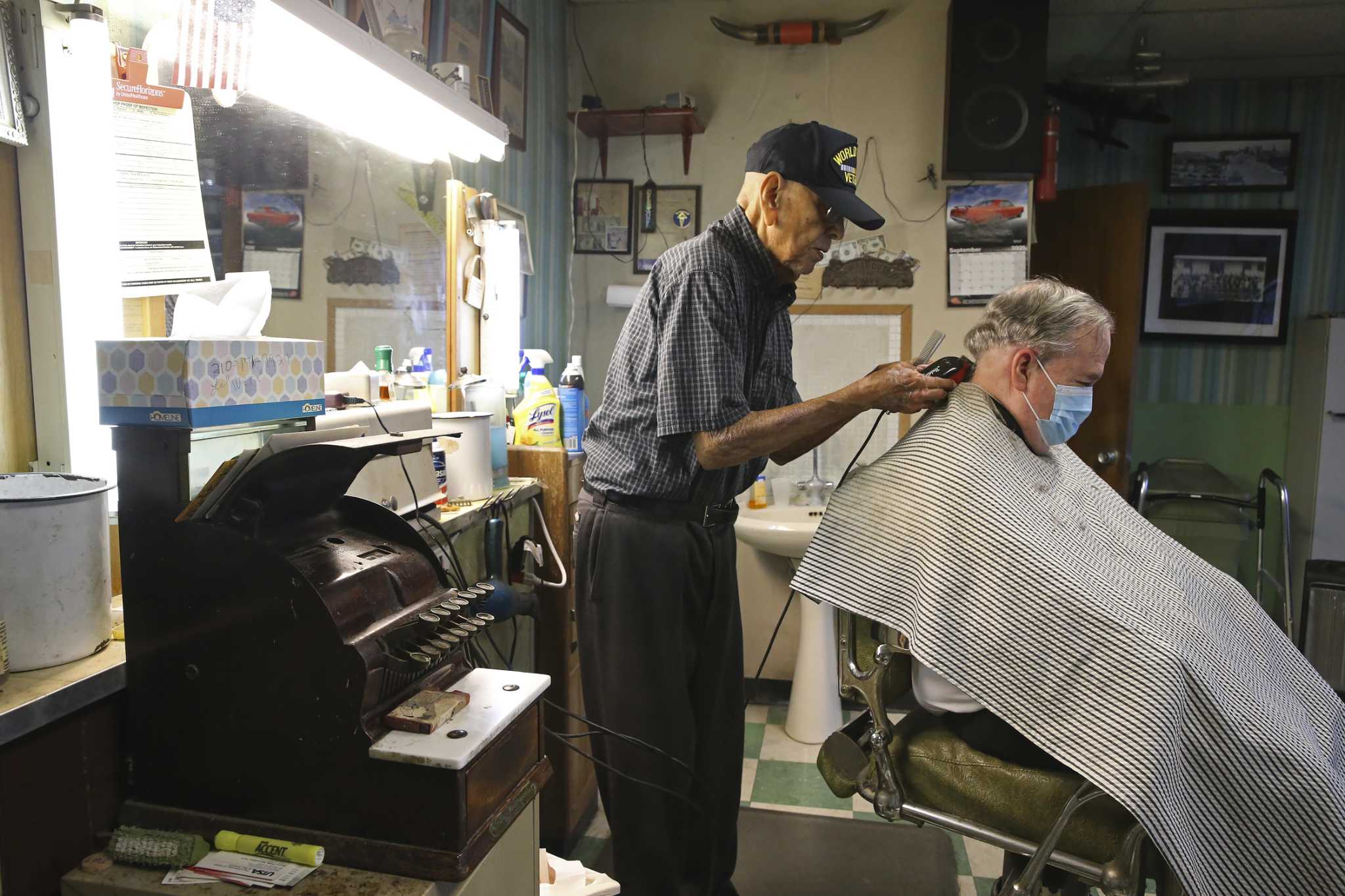 Longtime San Antonio barber unplugs clippers and retires after 72 years ...