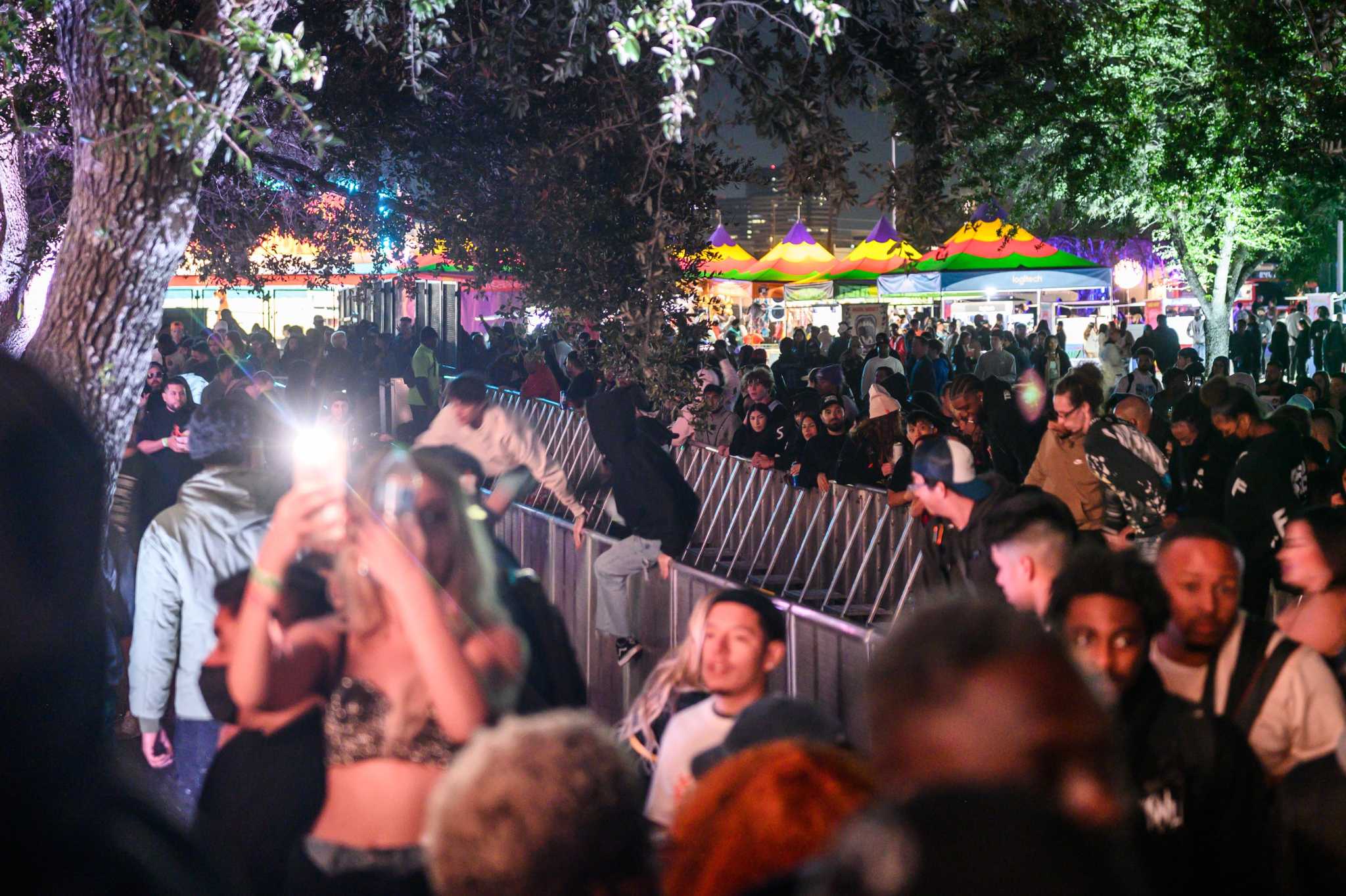 Autopsies finished for 8 victims in Astroworld tragedy, but causes of ...