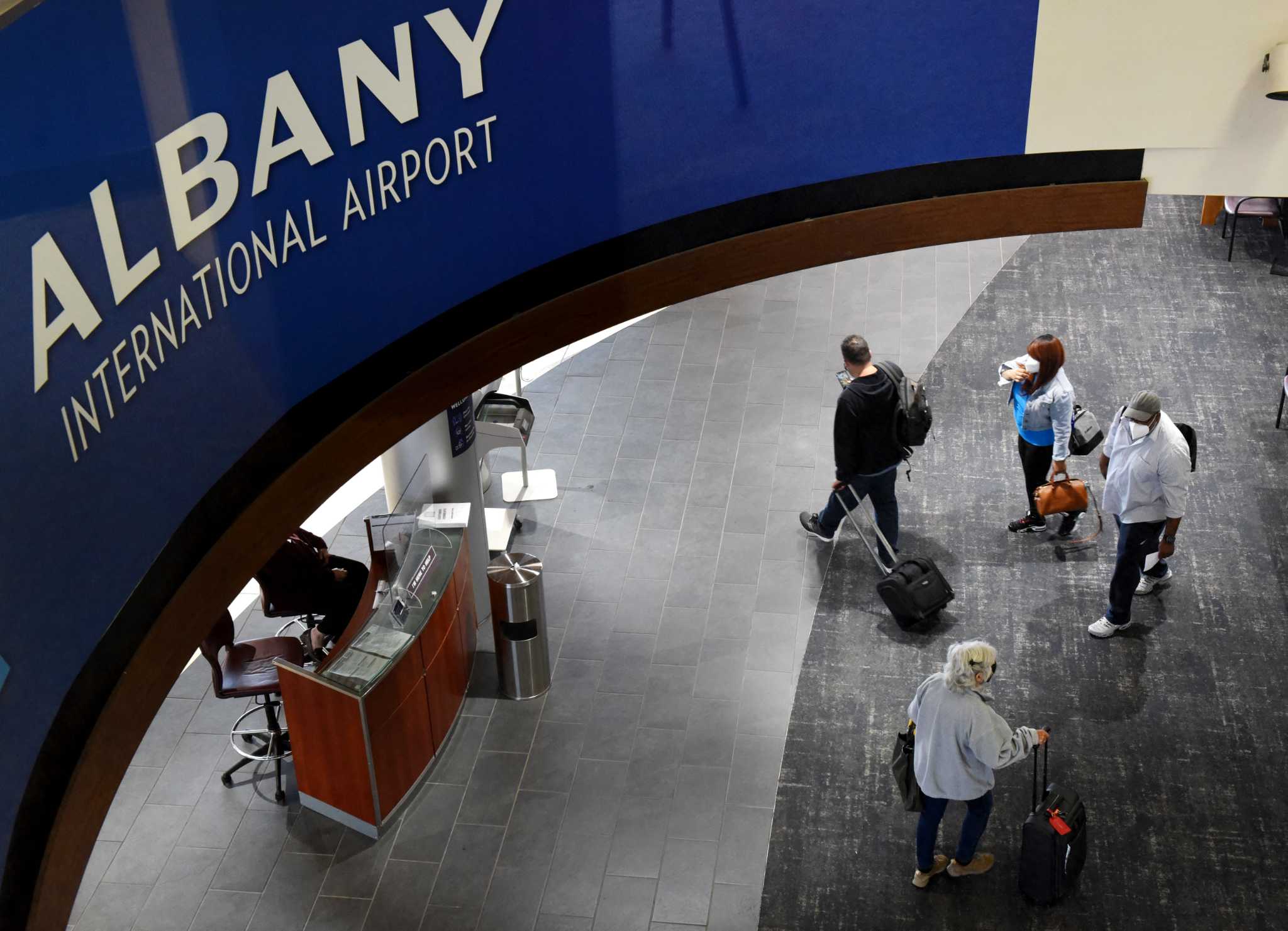 Onetime Schenectady gang member admits carrying gun at Albany airport