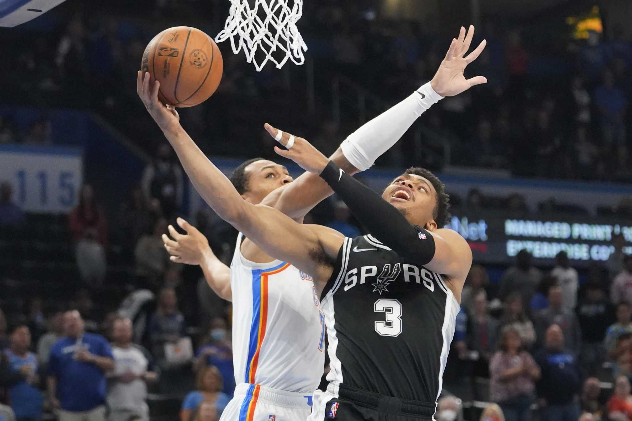 Spurs focus on defense in rare practice