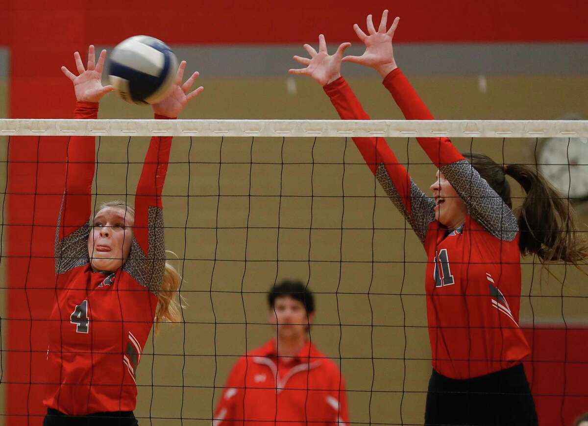 Bellville sweeps Splendora in regional quarterfinals