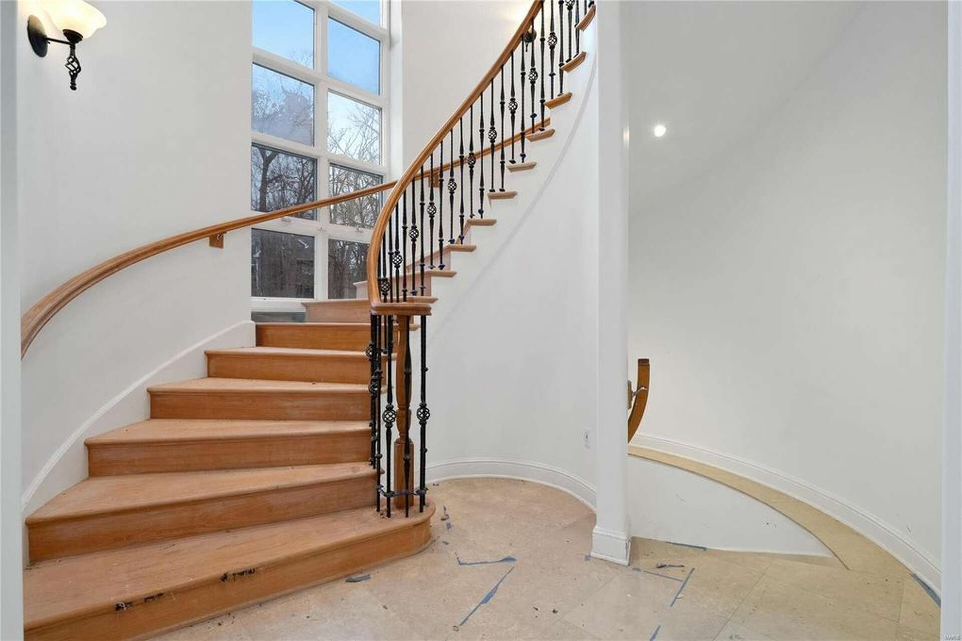 Look inside rapper Nelly's unfinished Missouri mansion that sold for ...