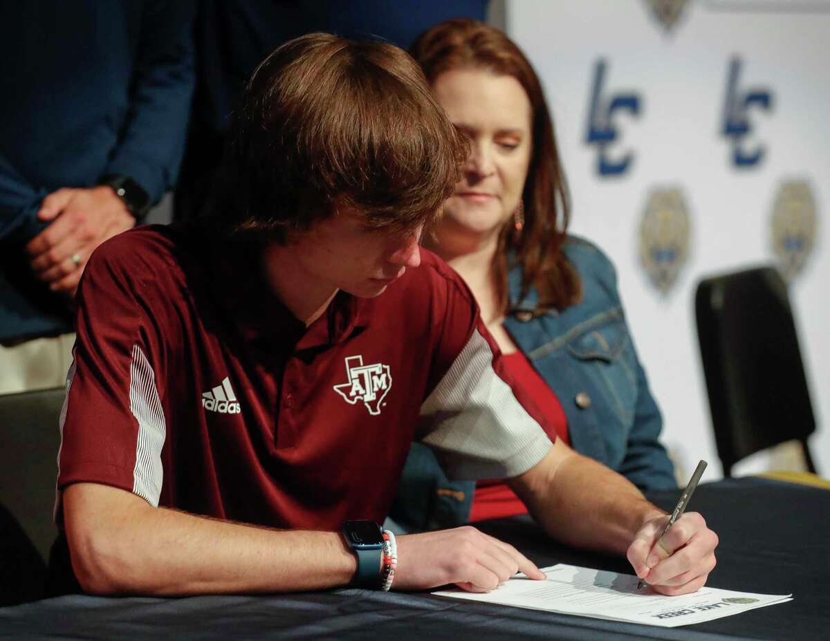 Signing Day central: Houston area athletes celebrate college commitments