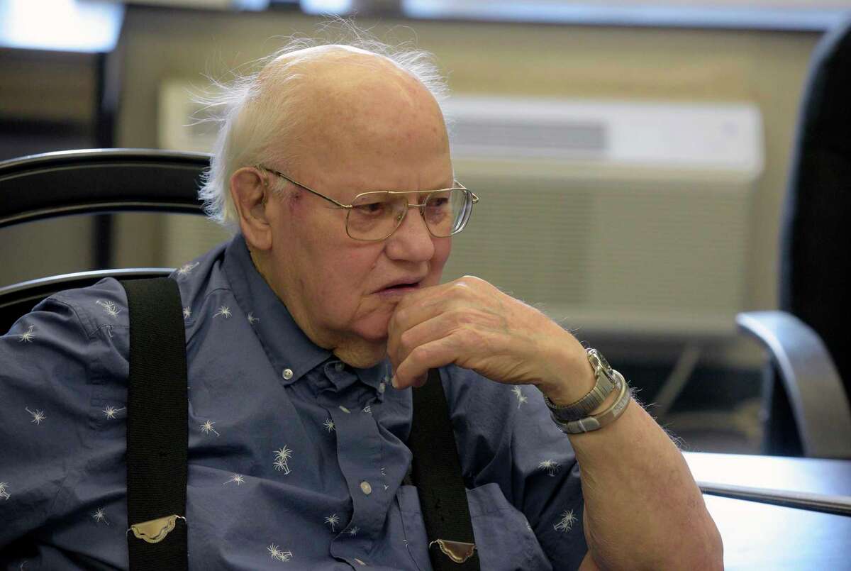 New Milford veteran recalls ‘fighting like hell’ in World War II