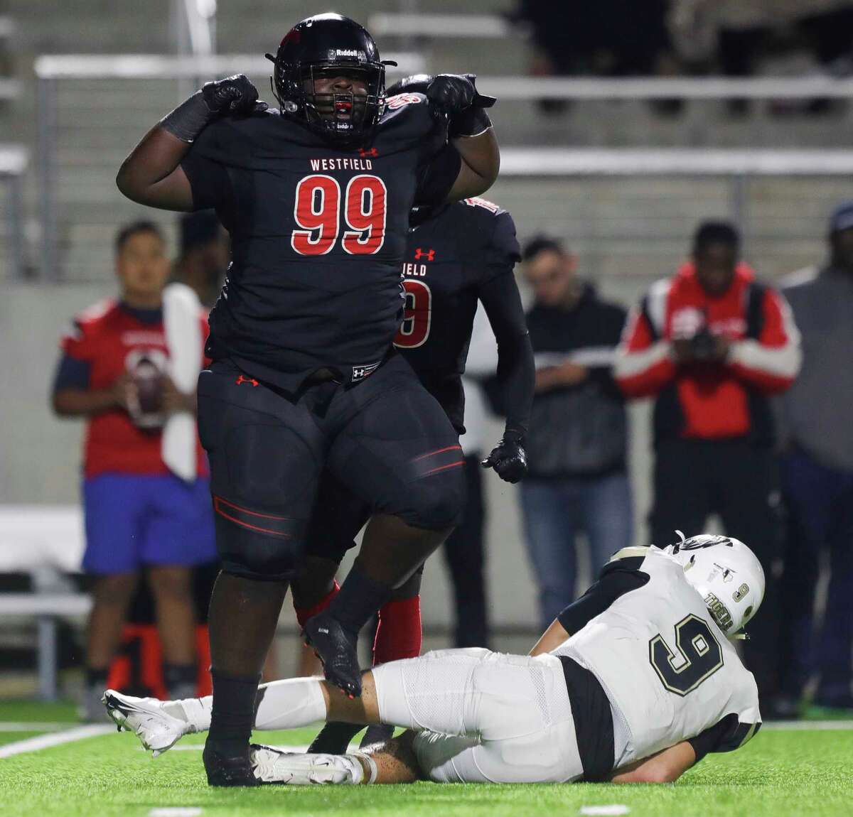 No. 6 Westfield takes down Conroe for bi-district title