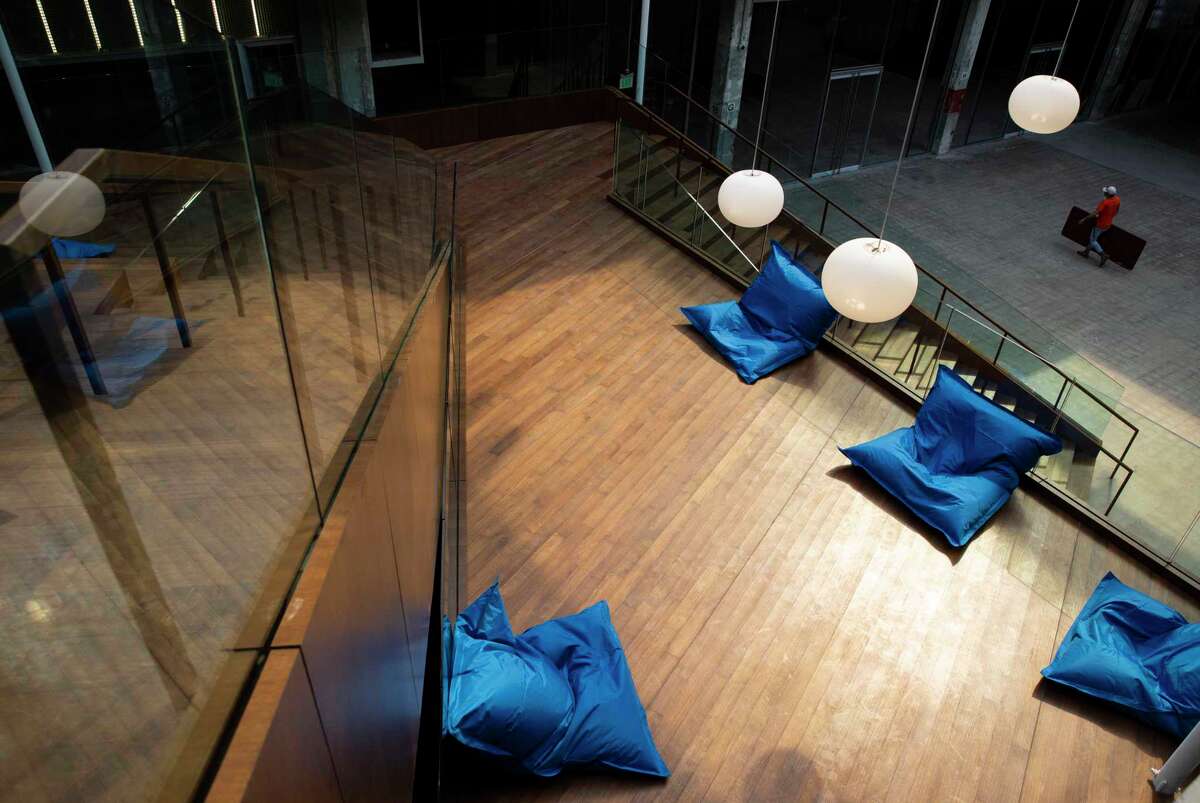 Inside the new POST Houston, a 5-acre rooftop park and food hall in ...