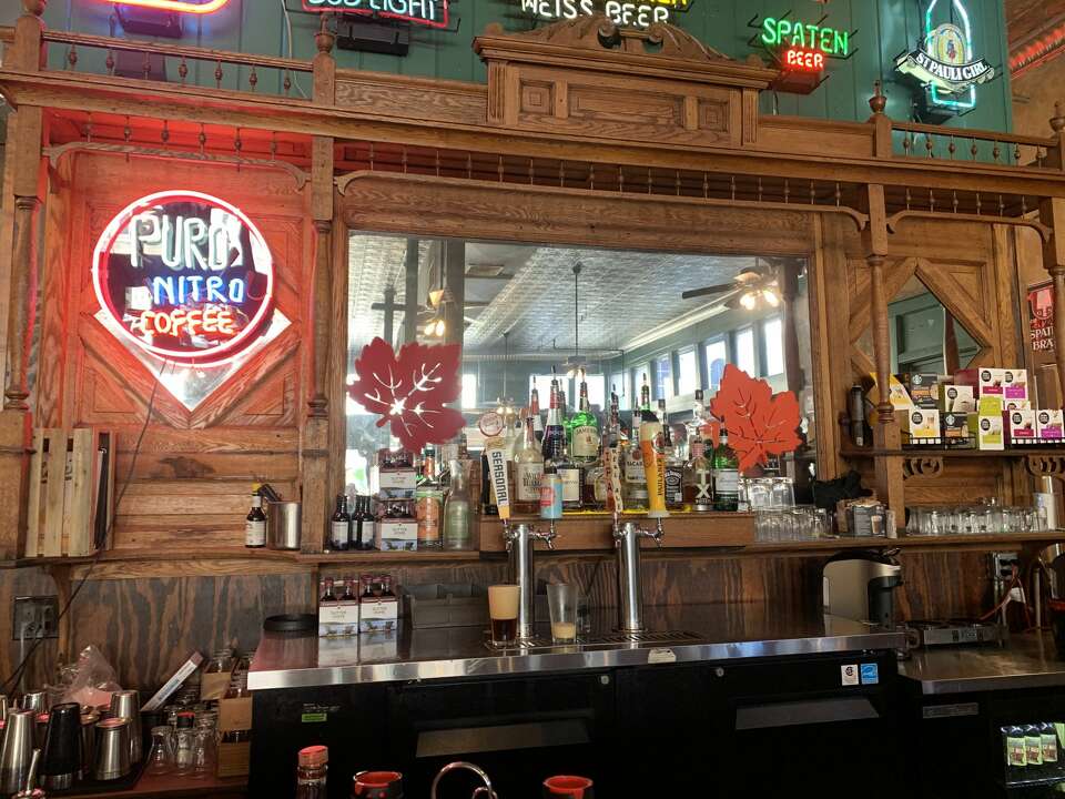 Sampling German-Texas eatery Schilo's, San Antonio' s oldest restaurant