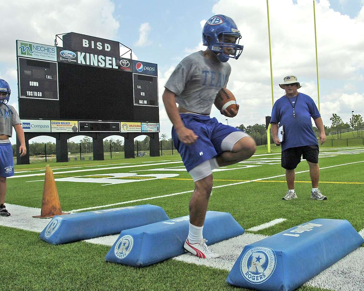 Football: Stump family ready for playoff run with Eagles