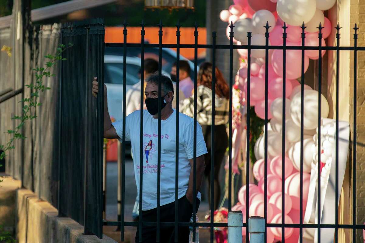 Friends and family mourn the loss of 16-year-old Astroworld victim ...