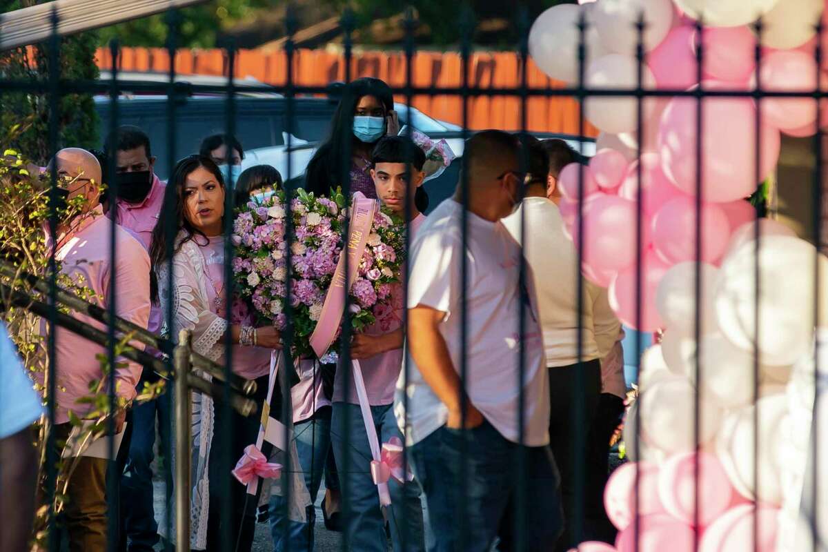Friends and family mourn the loss of 16-year-old Astroworld victim ...