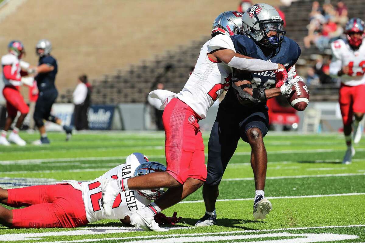 Bailey Zappe leads Western Kentucky over error-prone Rice