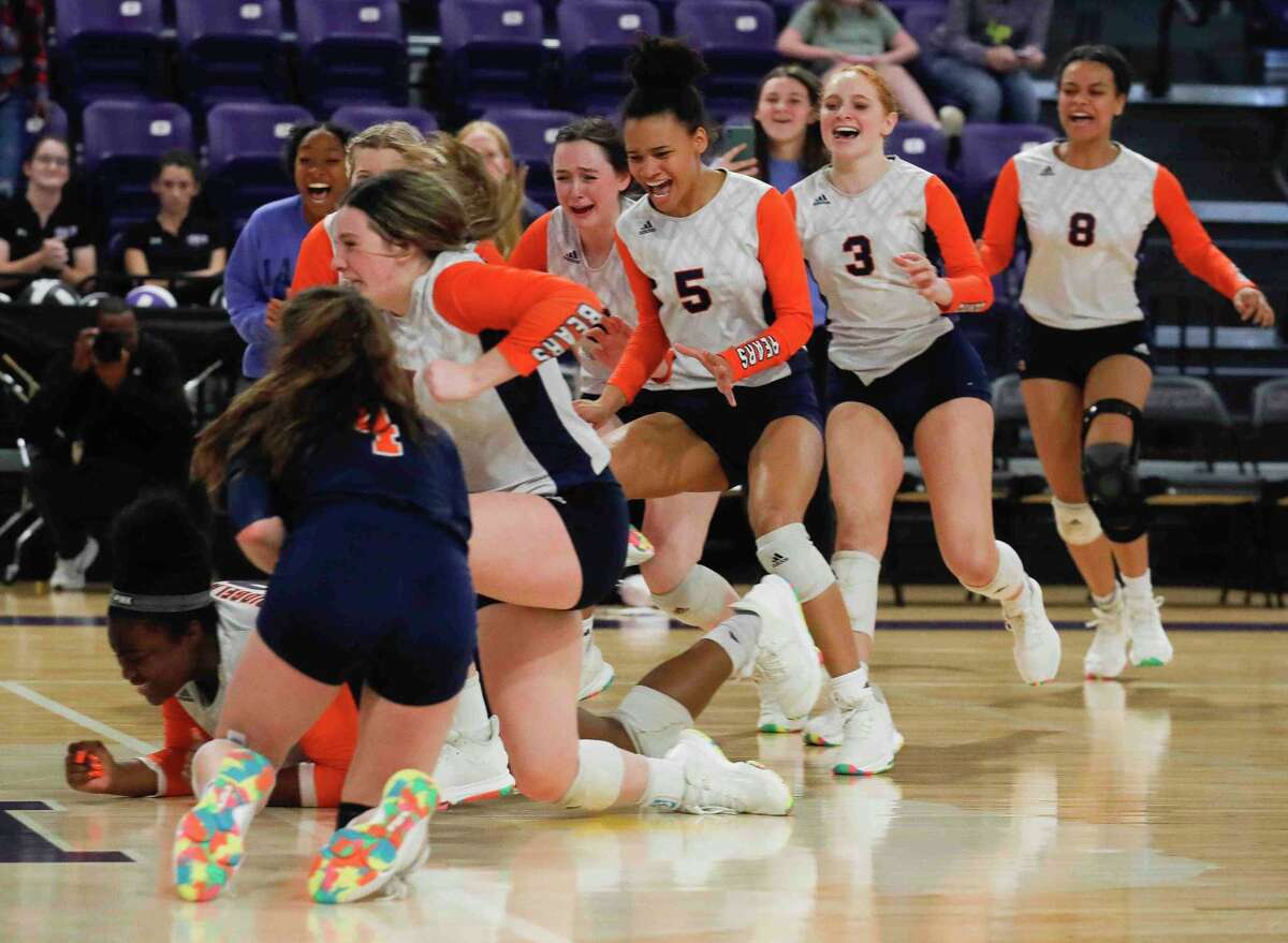 Volleyball Region II-6A final: Bridgeland 3, The Woodlands 2