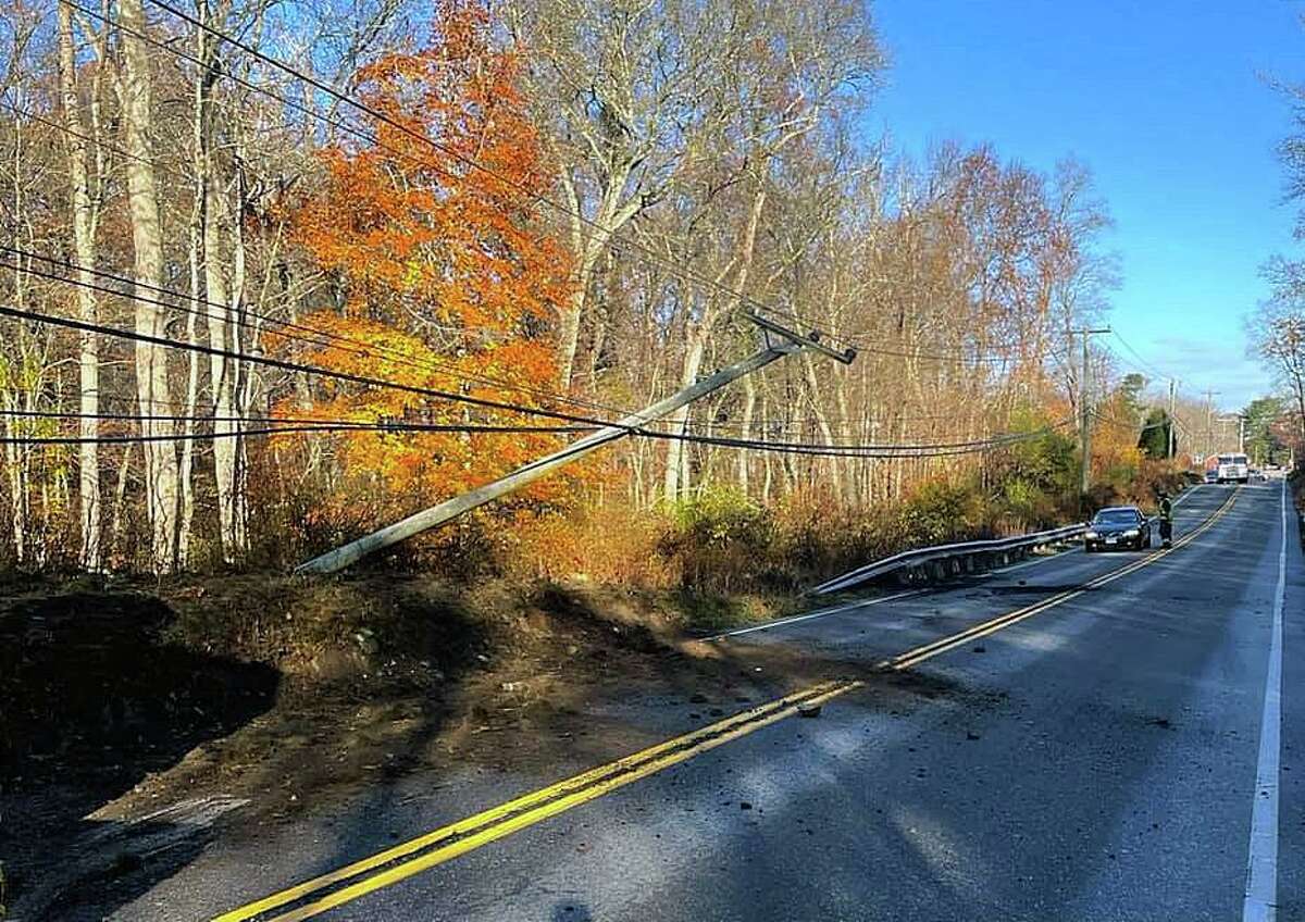 police-route-2-closed-in-north-stonington-after-truck-crash