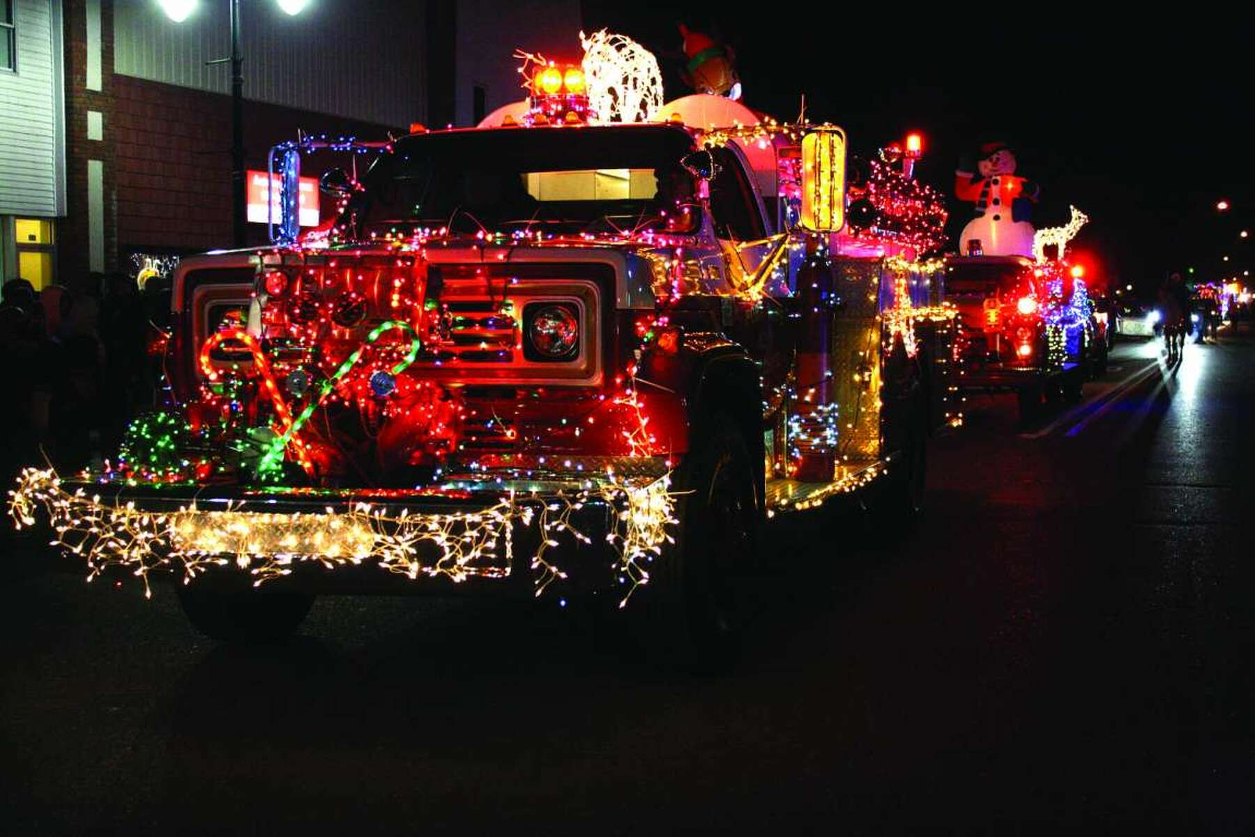 Ideas For Decorating A Truck Christmas Parade | Shelly Lighting
