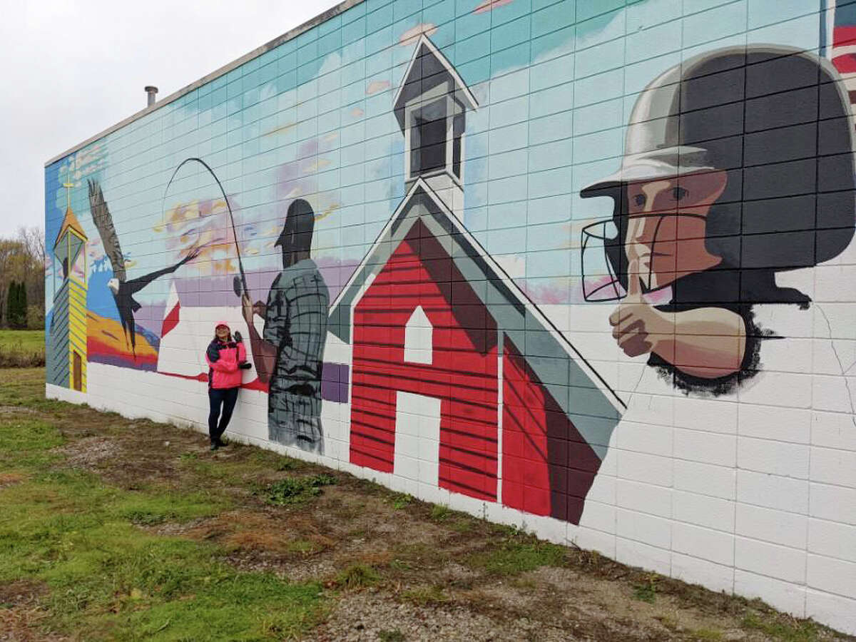 Mural brightening Sanford moves forward