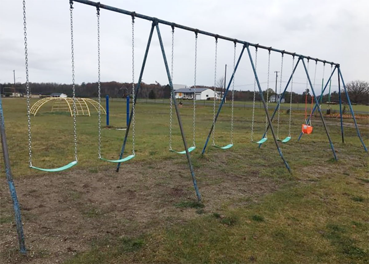 Morley Community Center gets new playground equipment