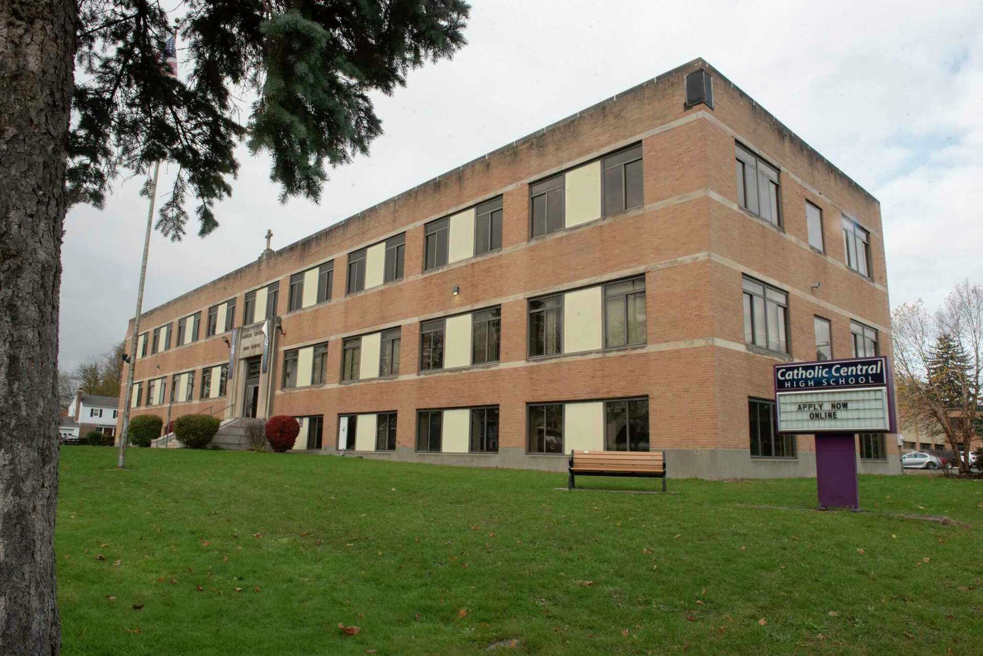 Redburn Development plans to change former high school into apartments