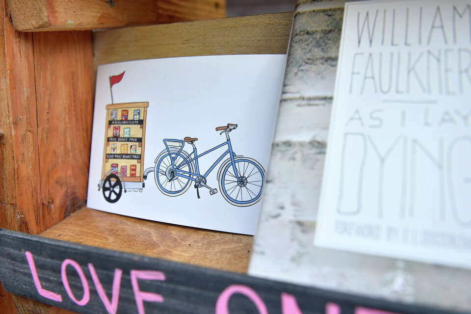 Bibliobicicleta is taking San Francisco by storm