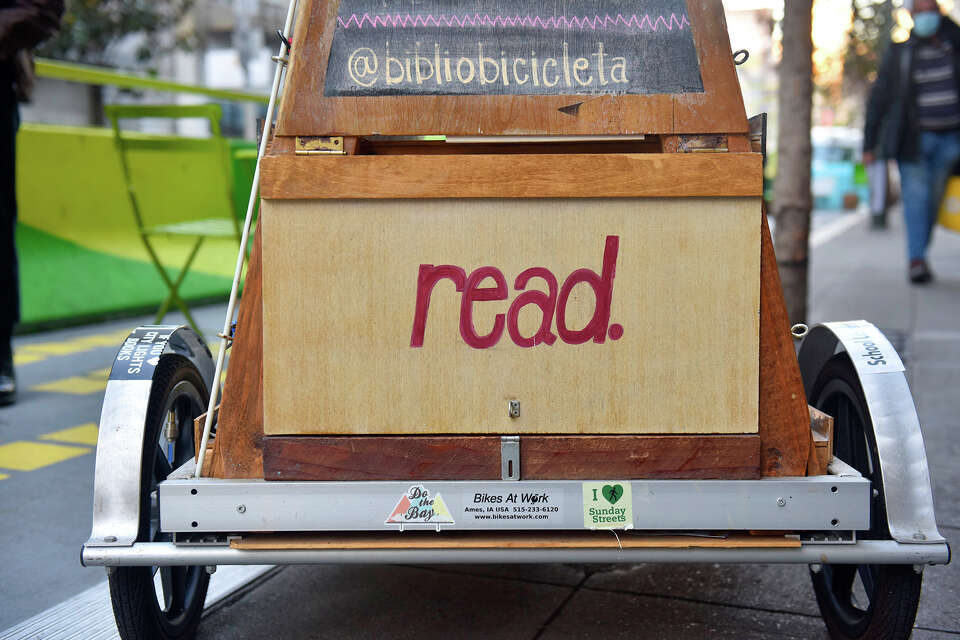 Bibliobicicleta is taking San Francisco by storm