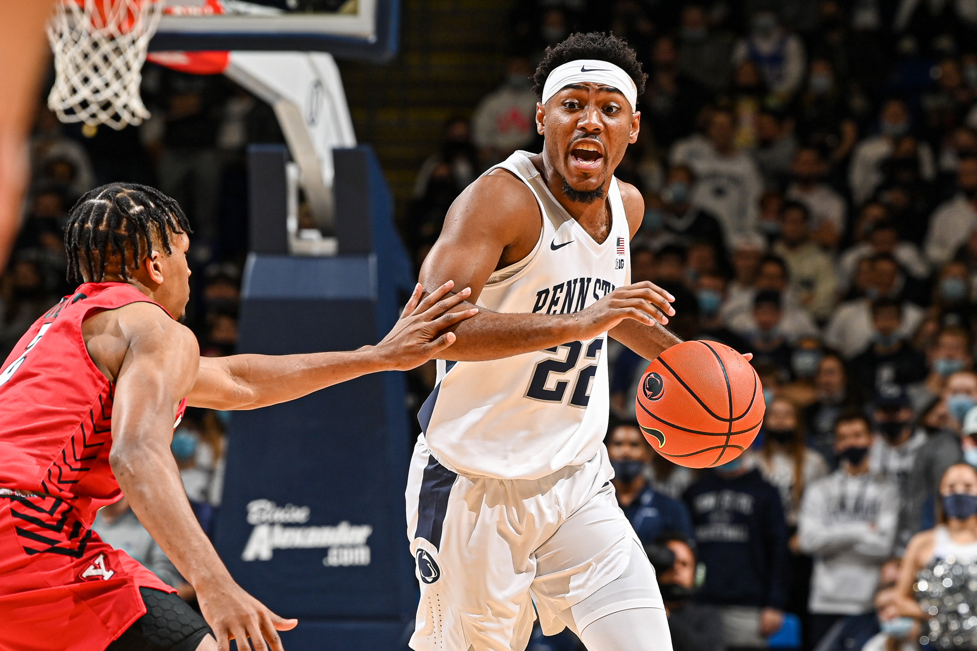 Former area college basketball stars happy with their teams elsewhere