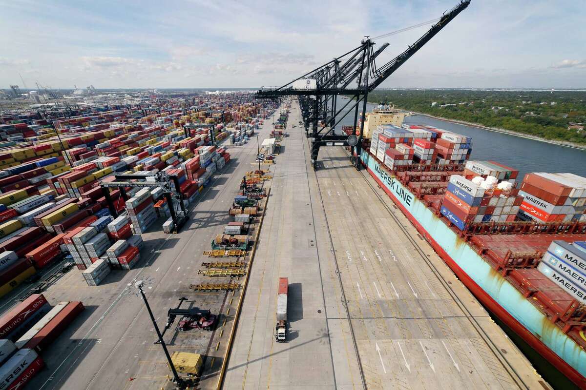 Port Houston supply chain struggling to meet demand, as 10,000 trucks ...