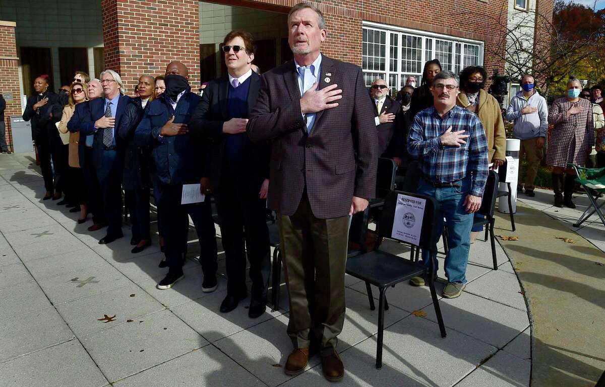 Norwalk mayor sworn in for fifth term