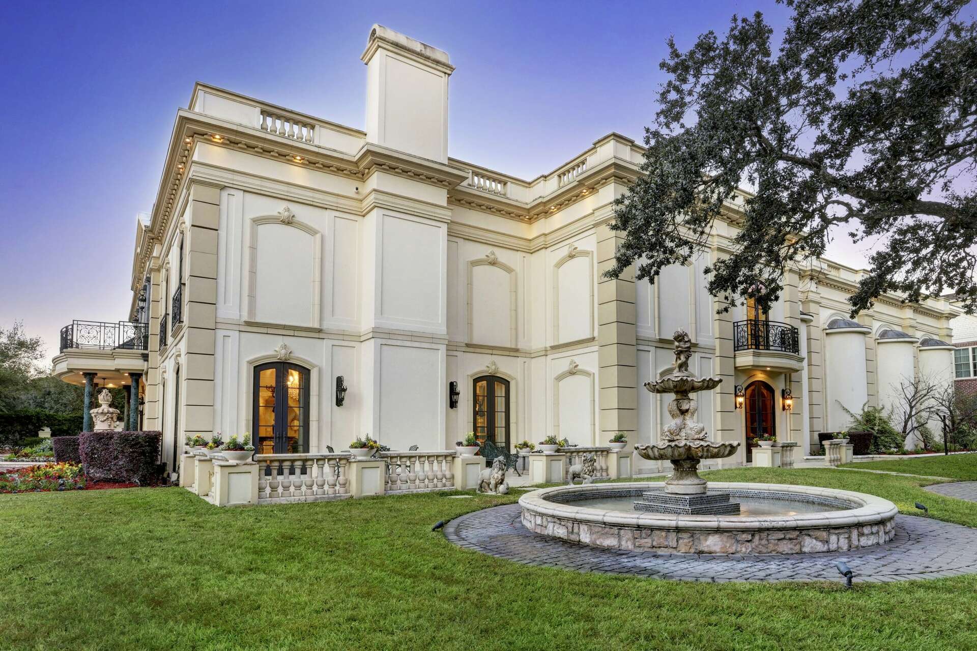 $16 million River Oaks mansion that used to host celebrities has been sold