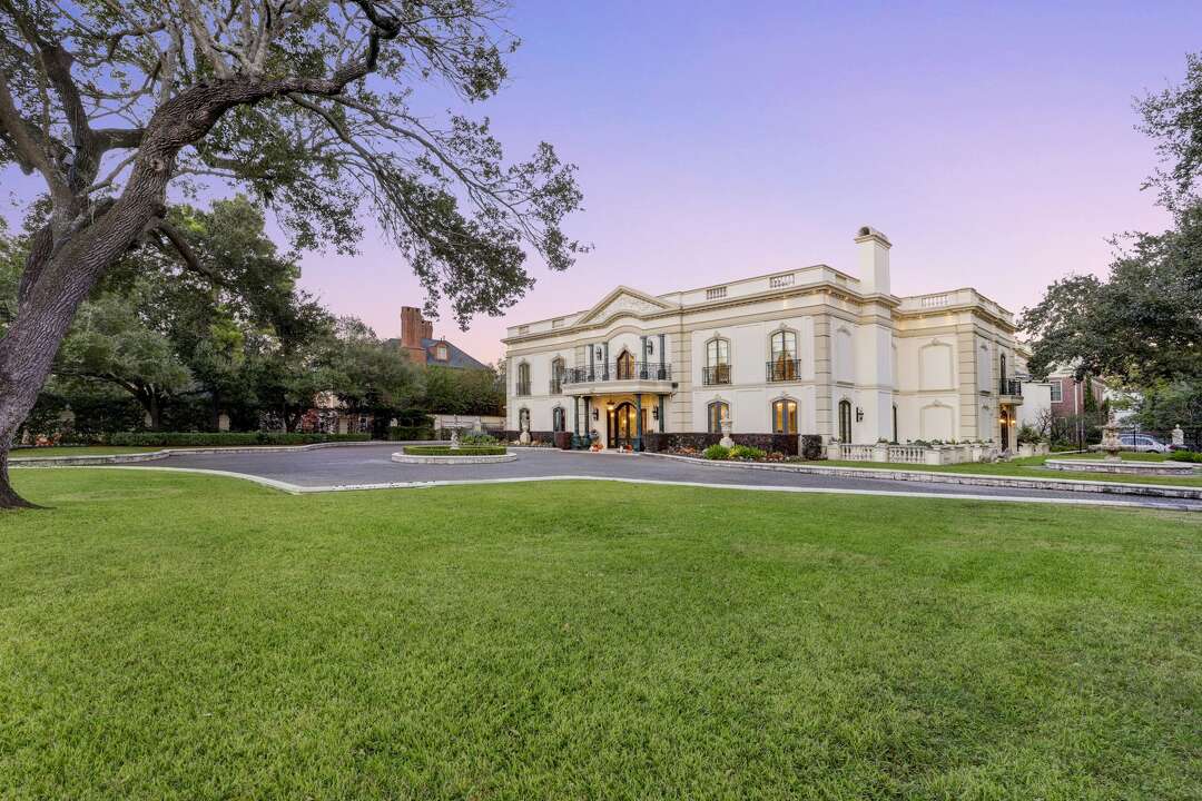 $16 million River Oaks mansion that used to host celebrities has been sold