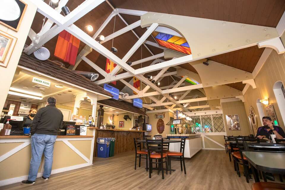 This Bay Area man runs the world's first-ever Round Table Pizza