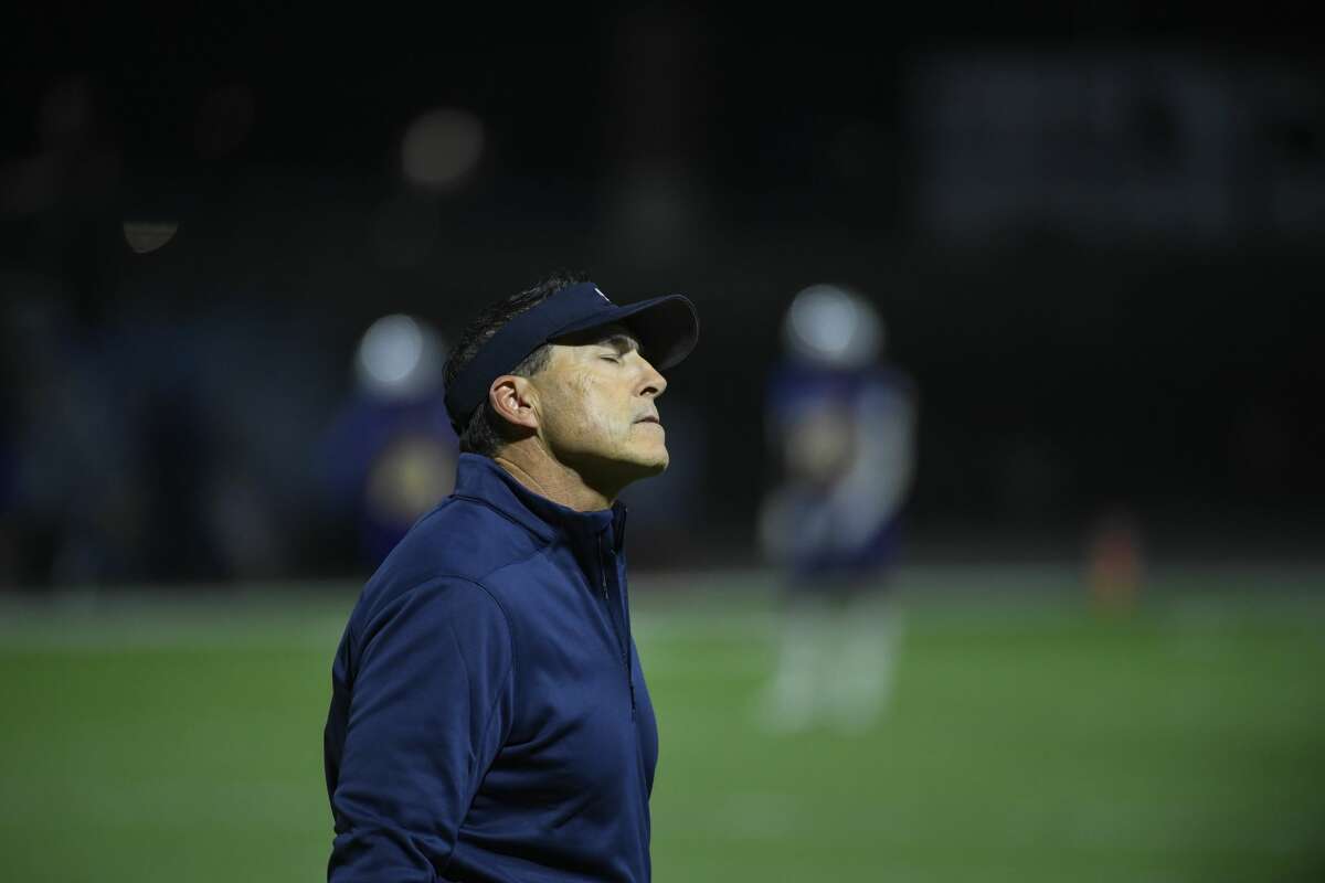 Tompkins topples Jersey Village in area round