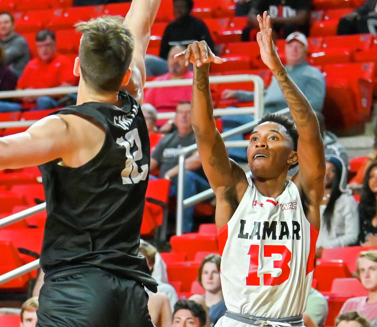 Lamar basketball in Friday night nail-biters